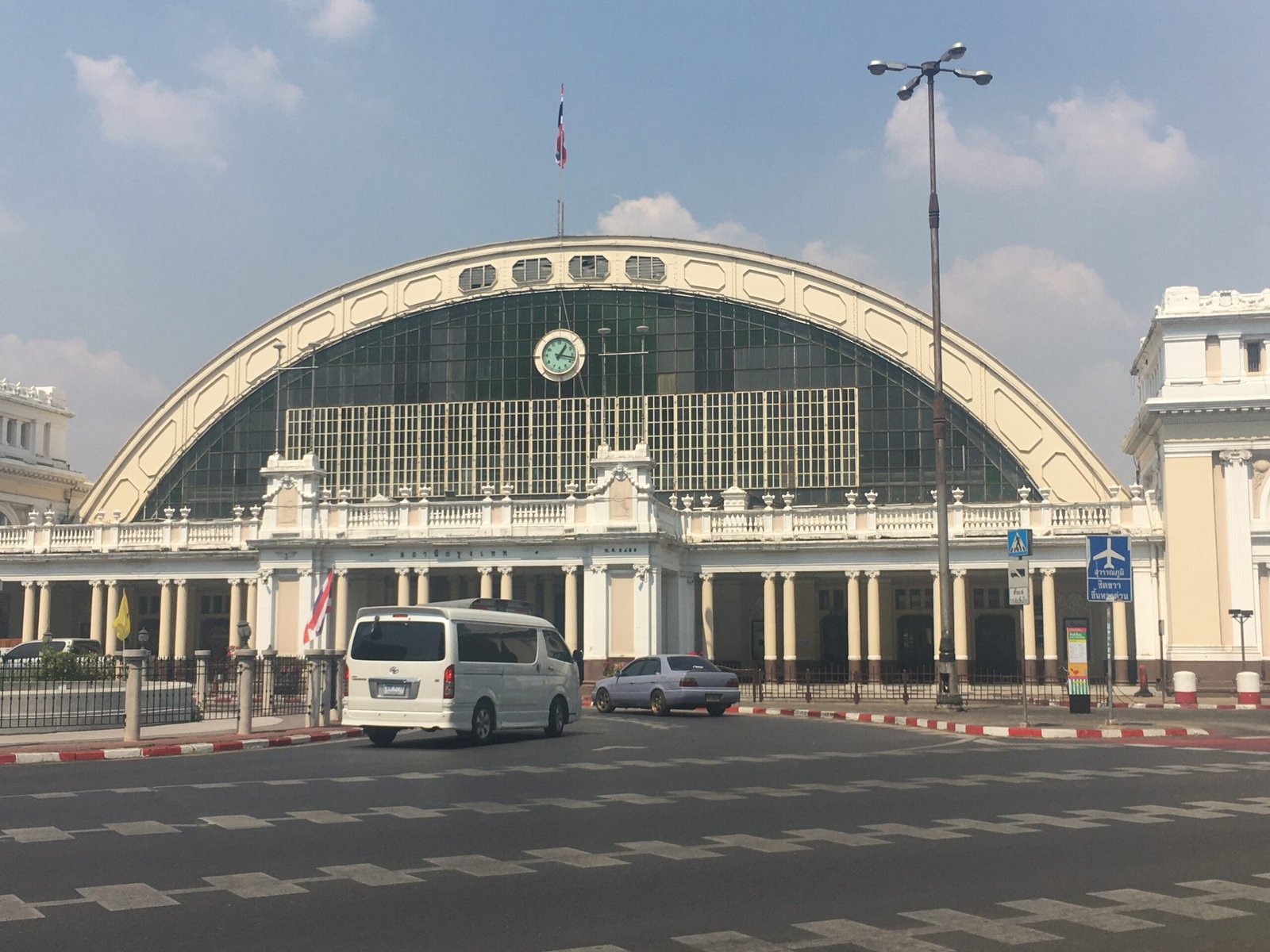 Train to Pattaya: Complete Guide and Schedule 2025 - Pattaya Guidebook